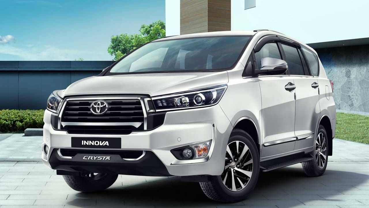 काय बोलता? Toyota Innova Crysta चा वेटिंग पीरियड कमी, वाचा नवी अपडेट ...