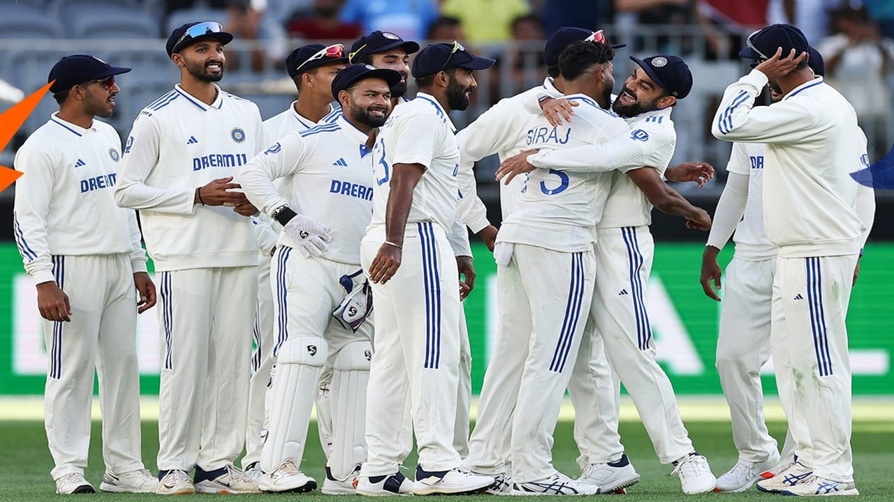 Ind vs Aus : टीम इंडिया अन् रोहित शर्मा शॉक; अंपायर रॉक, सामना जिंकला ...