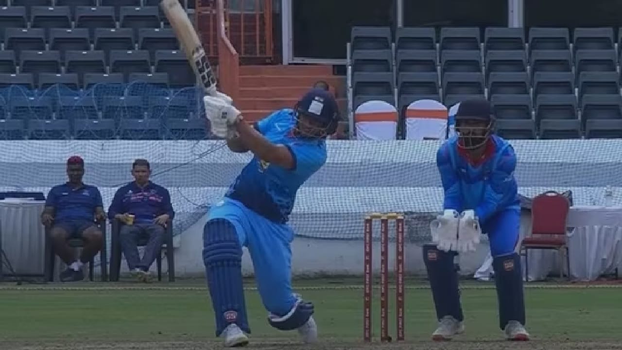 Shivam Dube : 6,6,6,6,6,4,4,4,4,4, 10 चेंडूंमध्ये अर्धशतक, शिवम दुबेची ...