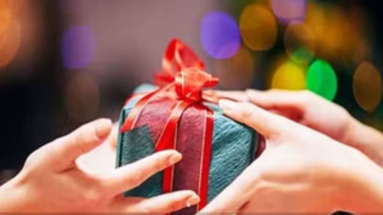 Don't Gift These Things To Daughter: तुमच्या मुलीला लग्नात चुकूनही 'या ...