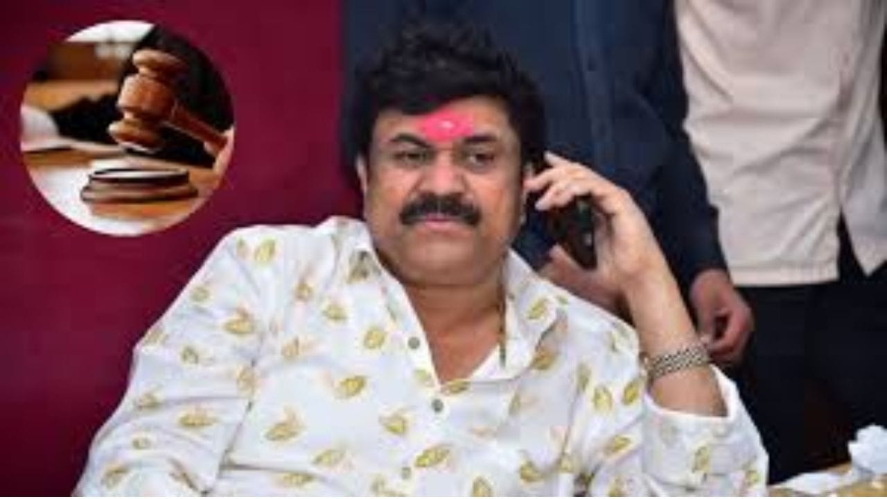 Santosh Deshmukh Case : वाल्मिक कराड निर्दोष मुक्त होणार? पाहा कोर्टात ...