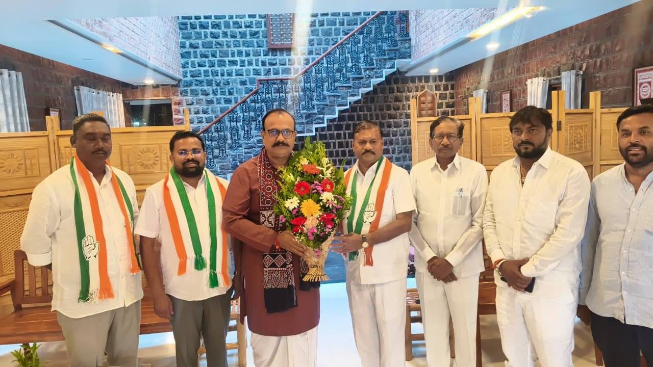 उलटी गंगा, भाजपलाच खिंडार, माजी मंत्र्याचा काँग्रेसमध्ये प्रवेश, या ...