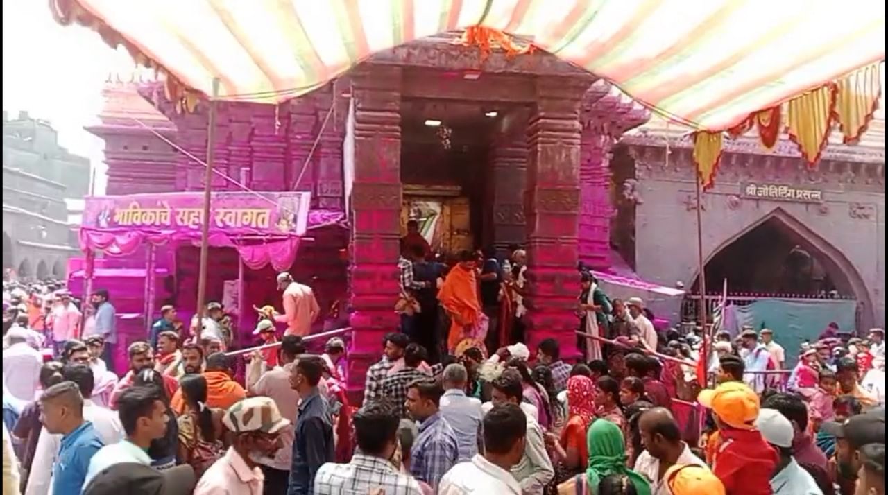 कोल्हापुरात भाविकांच्या आरोग्याशी खेळ, जोतिबा मंदिरात धक्कादायक घटना उघड - Marathi News ...