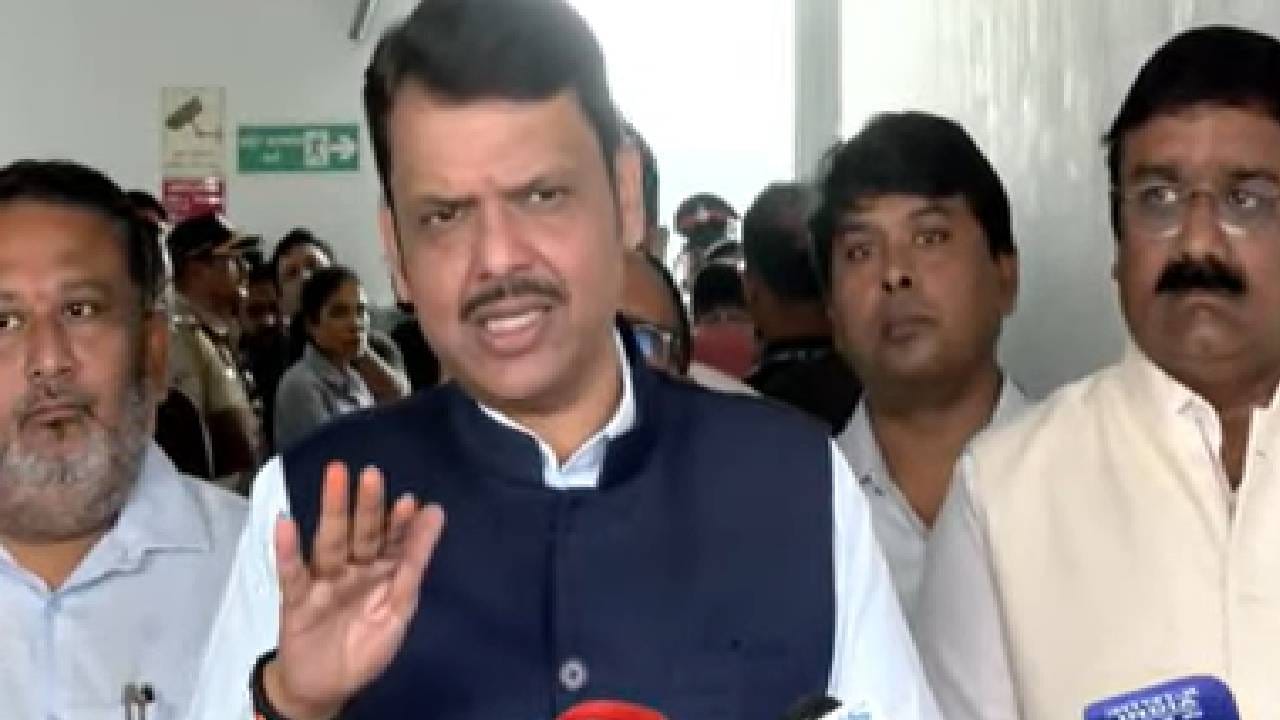 Devendra Fadnavis : मॅन्युलमध्ये ओला दुष्काळ कुठेही नाही- देवेंद्र ...