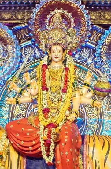 ठाण्यातील टेंभी नाक्याच्या देवीचे उत्साहात आगमन The Navratri Goddess ...