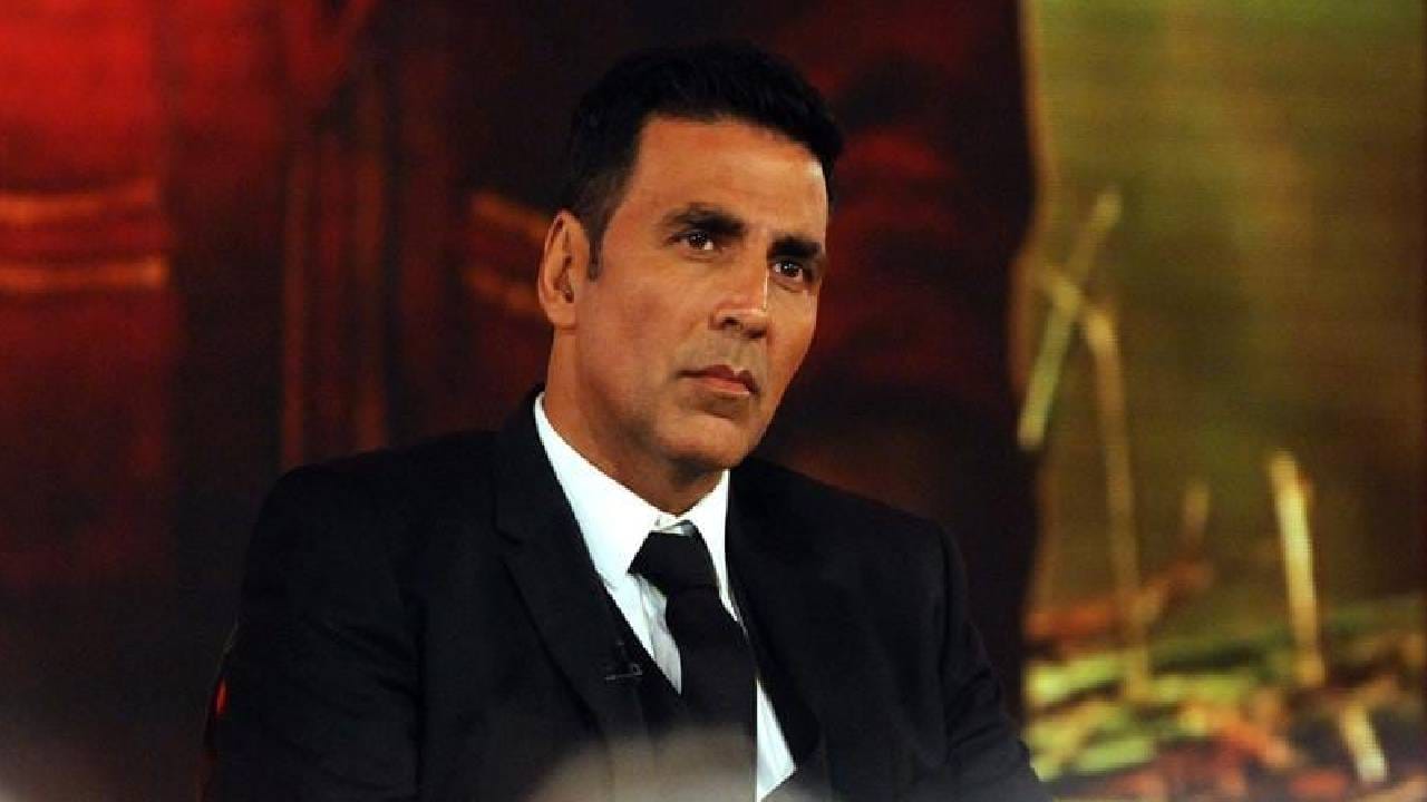 Akshay Kumar : न्यूड फोटो पाठव, अक्षय कुमारच्या मुलीला थेट MSG अन् ...