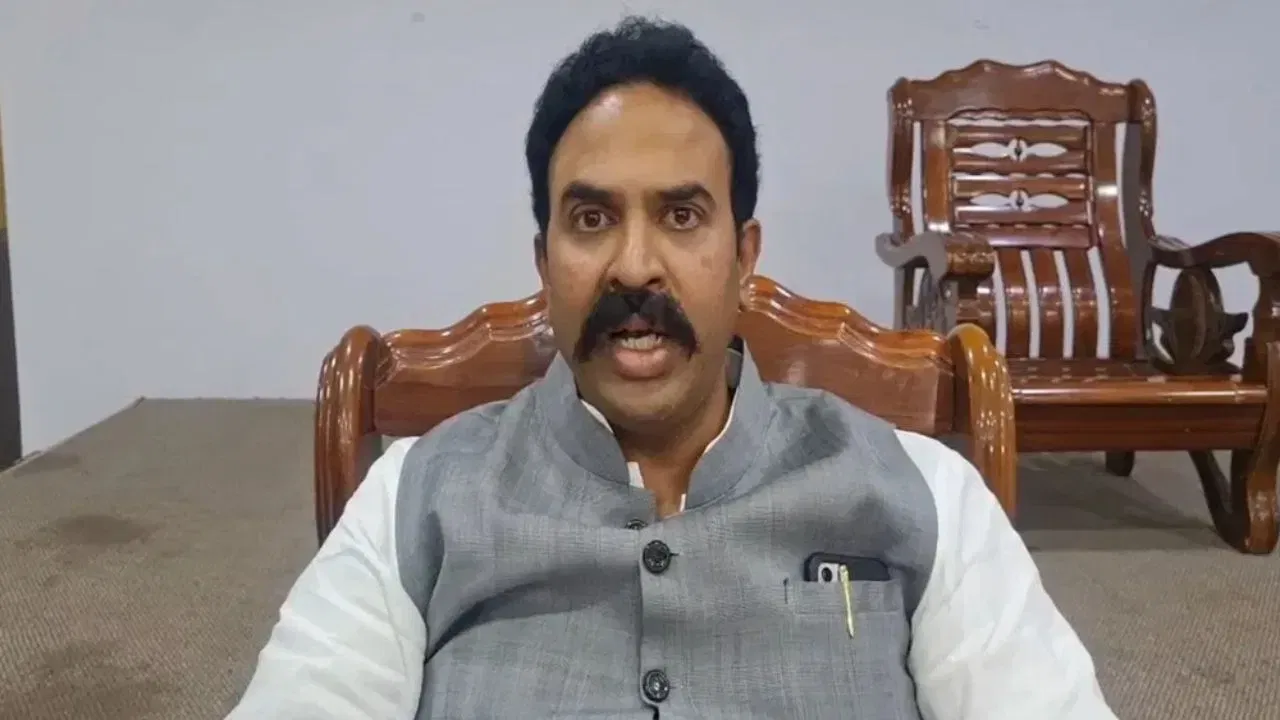 रणजितसिंह निंबाळकर म्हणाले, 'एक व्हिडिओ बनवा अन्...' जयश्री आगवणेंचा ...