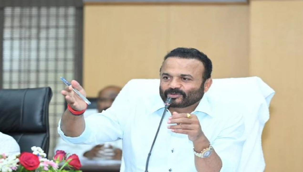 महाराष्ट्राचा अपमान कोण करतंय याचं सर्टिफिकेट...मंत्री जयकुमार गोरे काय ...